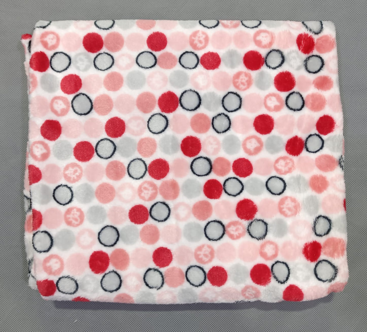 New Born Baby Blanket In Beautiful Design Red Color – Baby Bazar