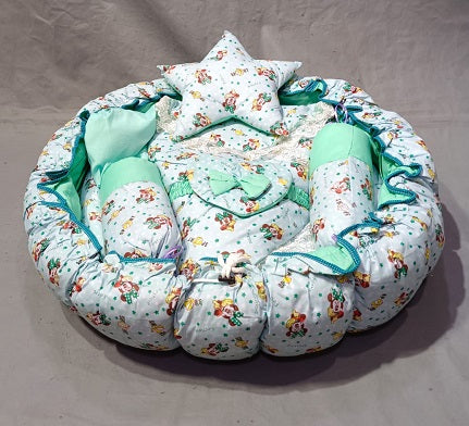 Round Bed With Baby Bister And Pillows In Green Color – Baby Bazar
